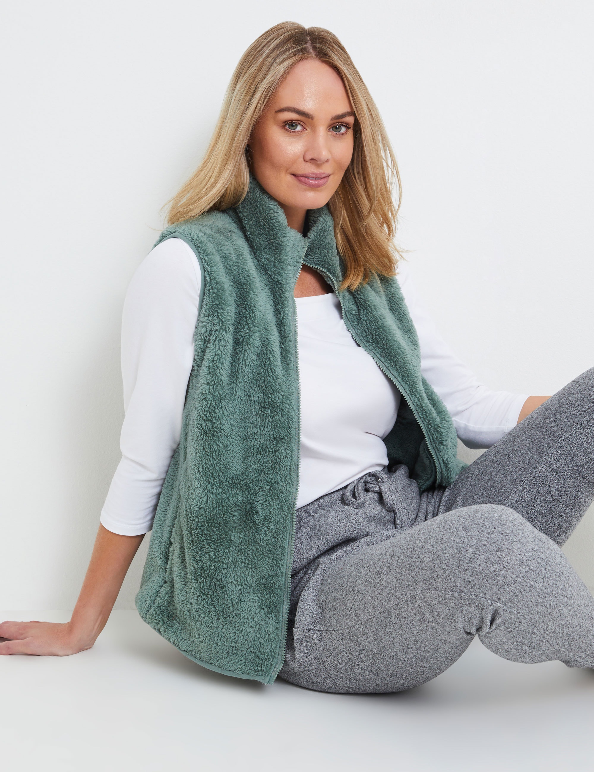 Womens Rivers Fluffy Vest