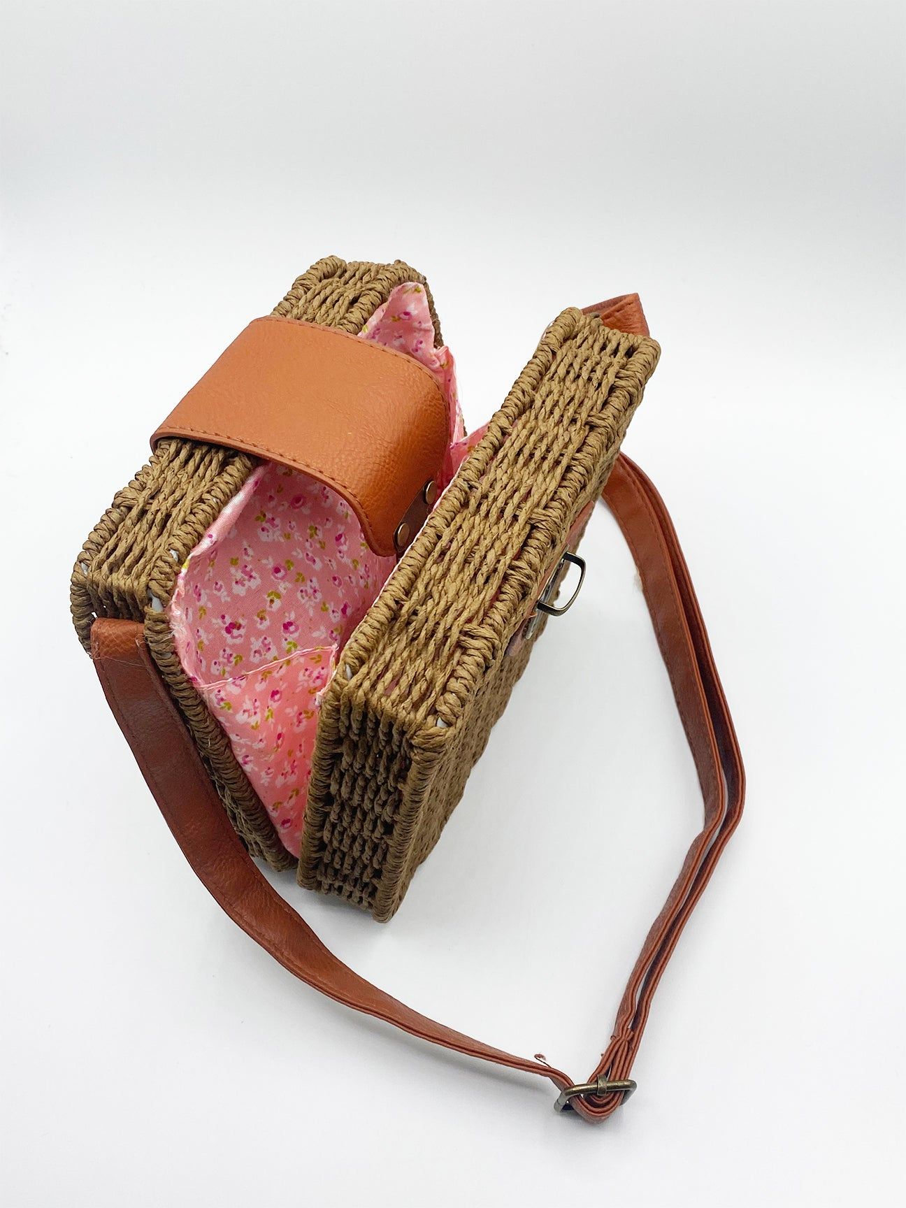 Woven Straw Cross Body Bag with PU Leather Clasp