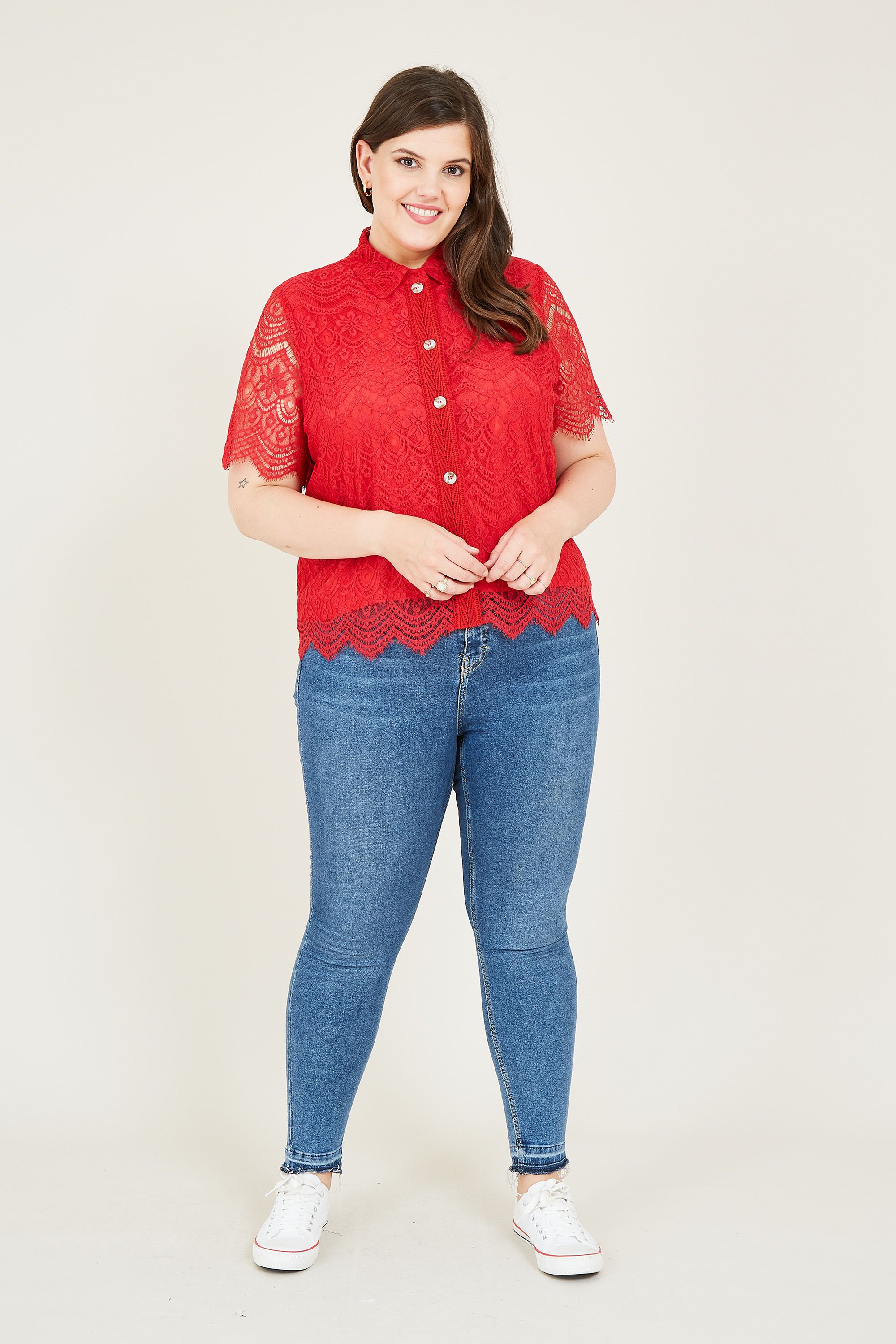 Yumi Curve Red Lace Shirt