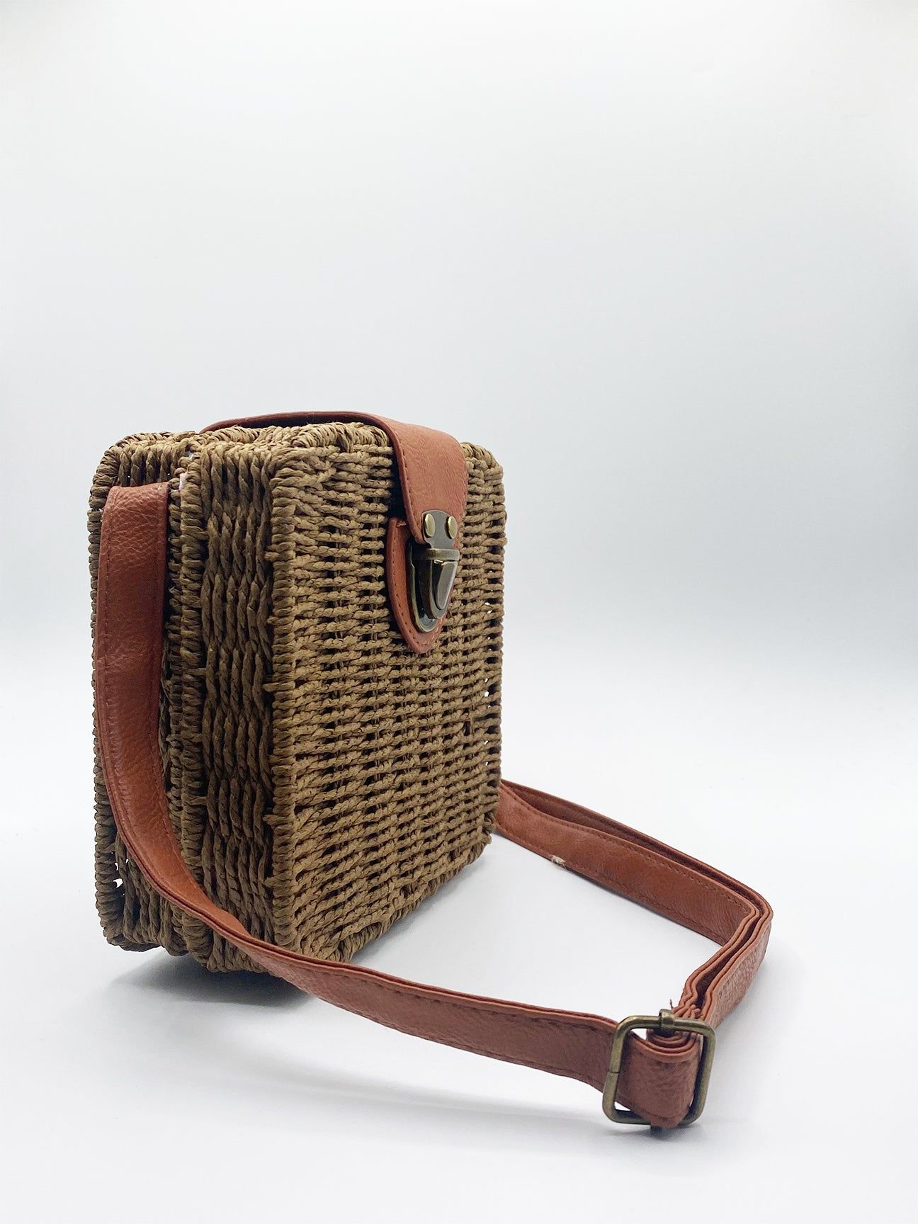 Woven Straw Cross Body Bag with PU Leather Clasp